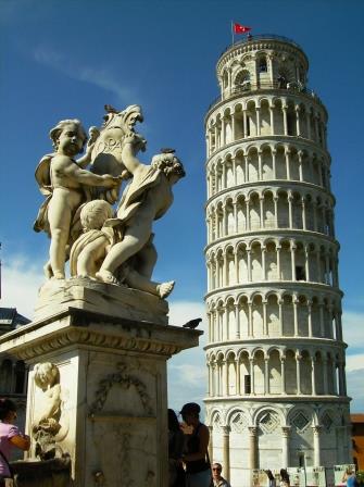 Torre de Pisa - quer saber porque tem uma inclinação de 3,9 graus ...