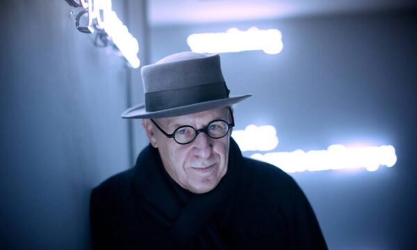 Conceptual Art - Discover One and Three Chairs, 1965