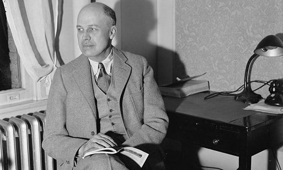 Edward Hopper paintings of isolation and loneliness